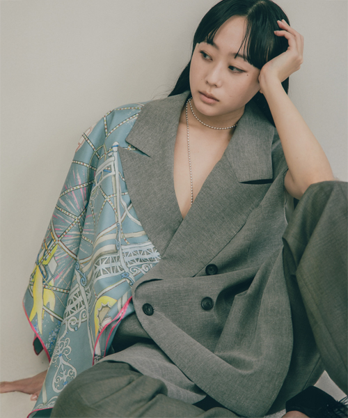 「SWASH LONDON」2025年春夏コレクション 【思い出】を纏うスカーフ scarf - MOONBAT | ムーンバット
