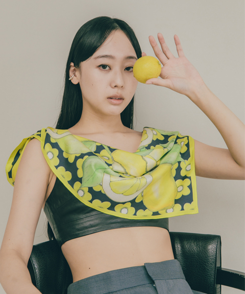 「SWASH LONDON」2025年春夏コレクション 【思い出】を纏うスカーフ scarf - MOONBAT | ムーンバット